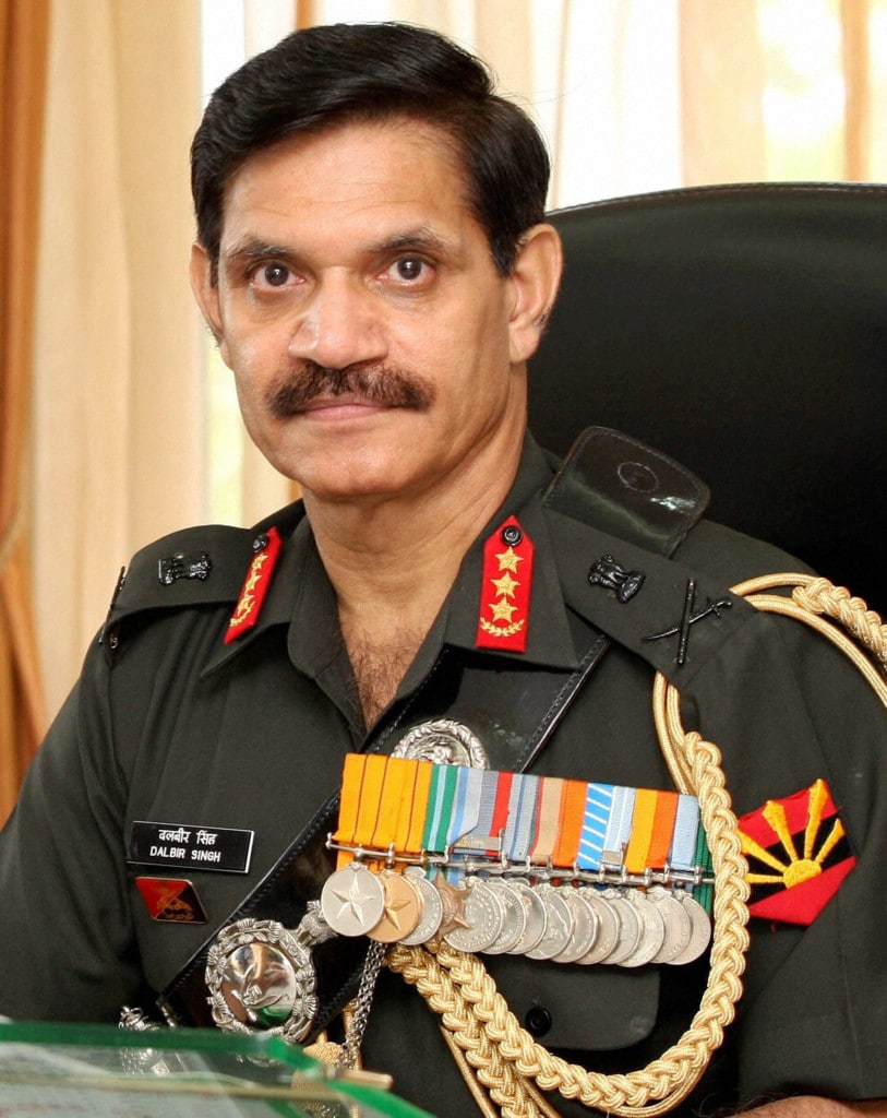 General Dalbir Singh flags in Indian Army Mount Everest Expedition ...