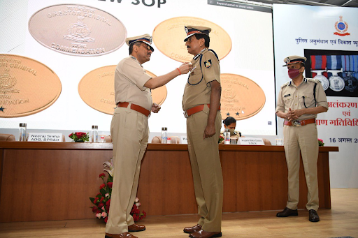 Karuna Sagar | An IPS officer who believes in service to people