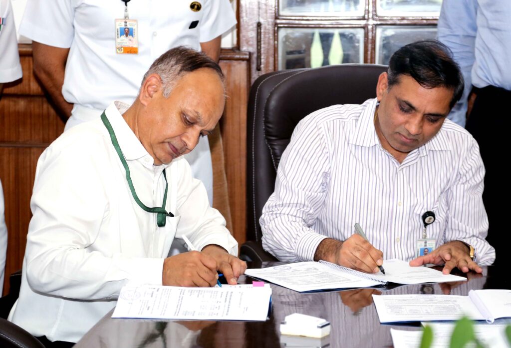MoD signs deal for dual role Surface-to-Surface BrahMos missile with ...