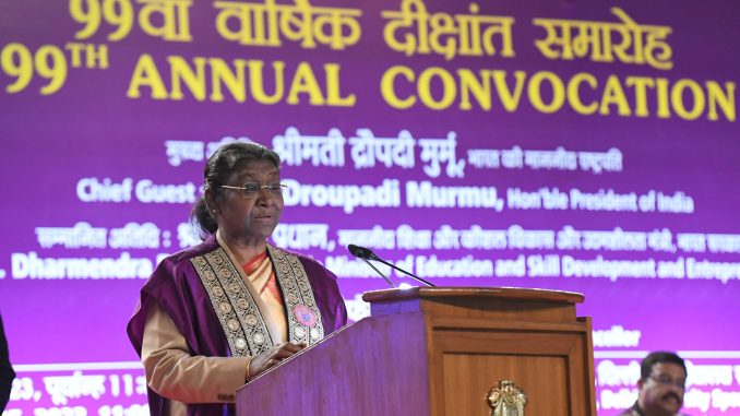 President of India graces the 99th Annual Convocation of Delhi ...